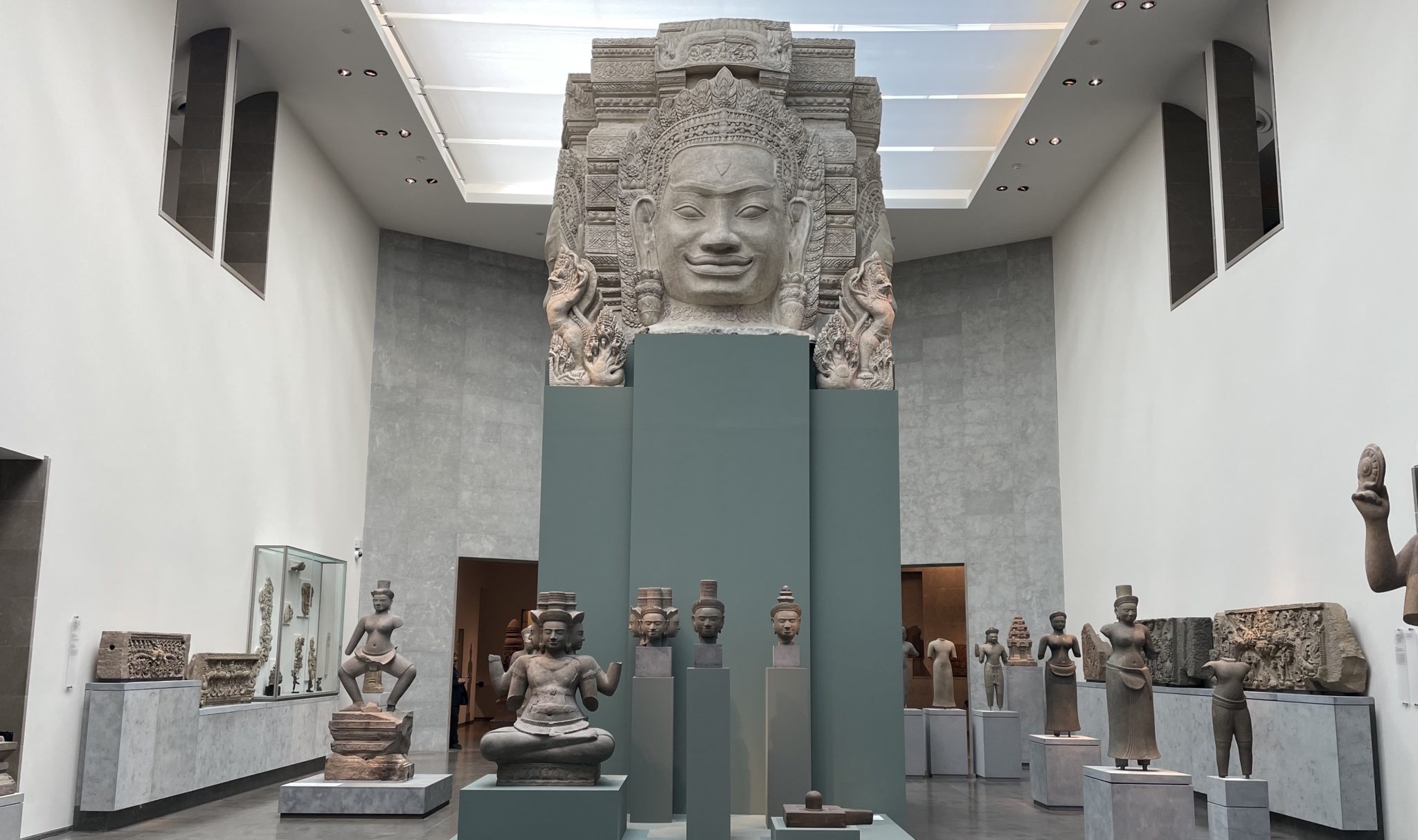 Musée Guimet: A Voyage Through Asian Art - Story of a City